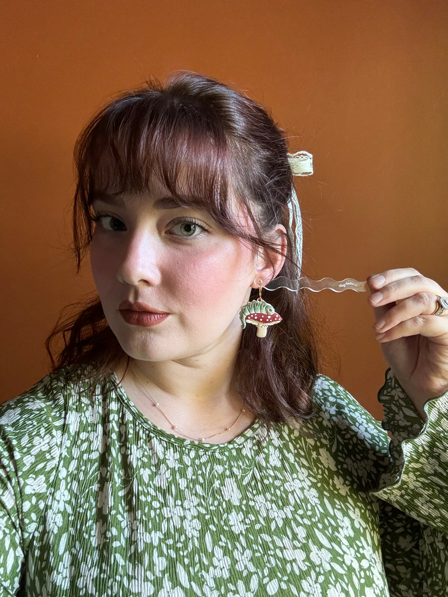 The Caterpillar – Shop Something Earthy